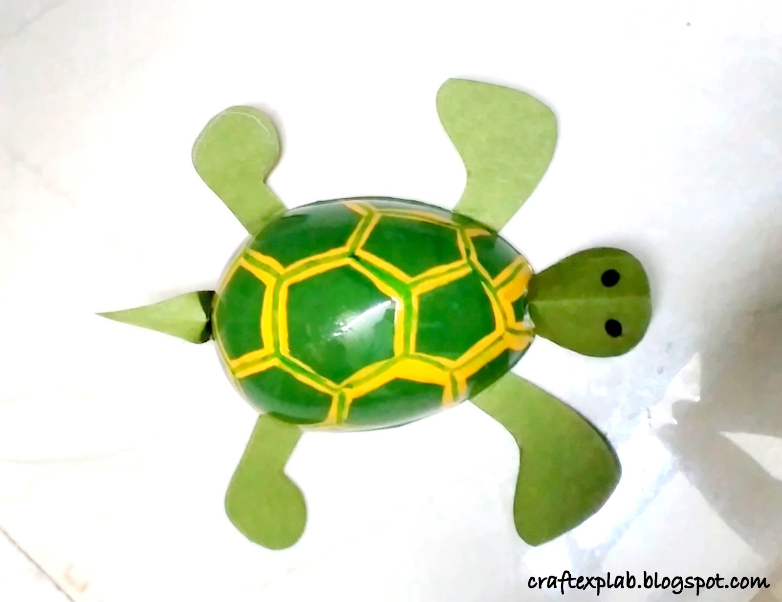 Craft Lab: Kinder Joy DIY Tortoise