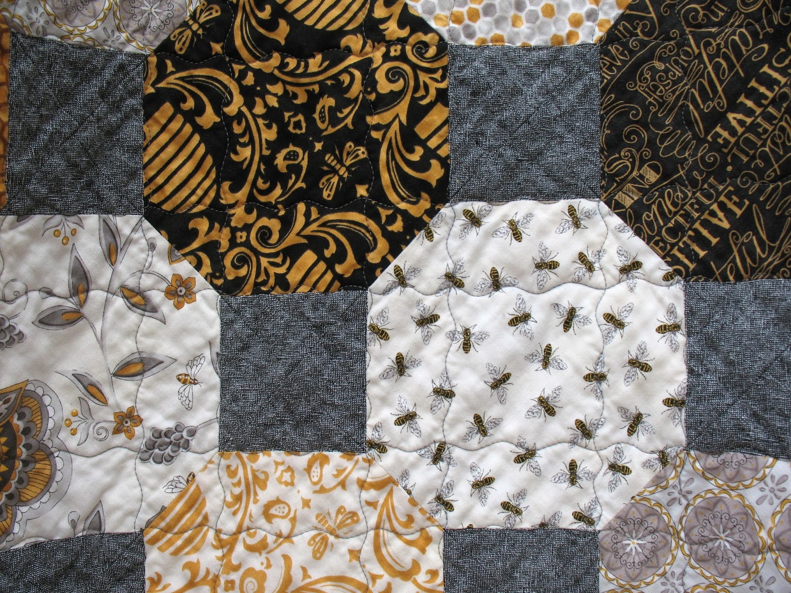Ye Olde Sweatshop: Bee Creative Lap Quilts (#62 & 63)