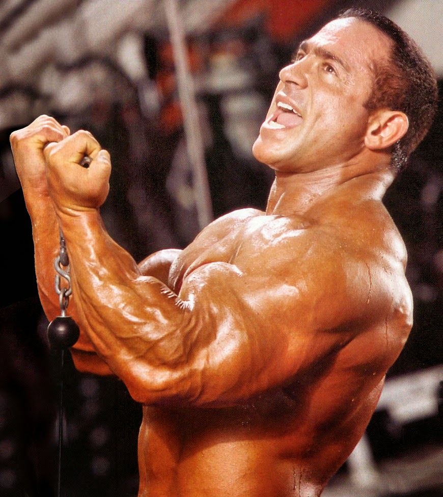 Muscle Lover: Greek-American IFBB Pro bodybuilder & musclebear Mike Ergas