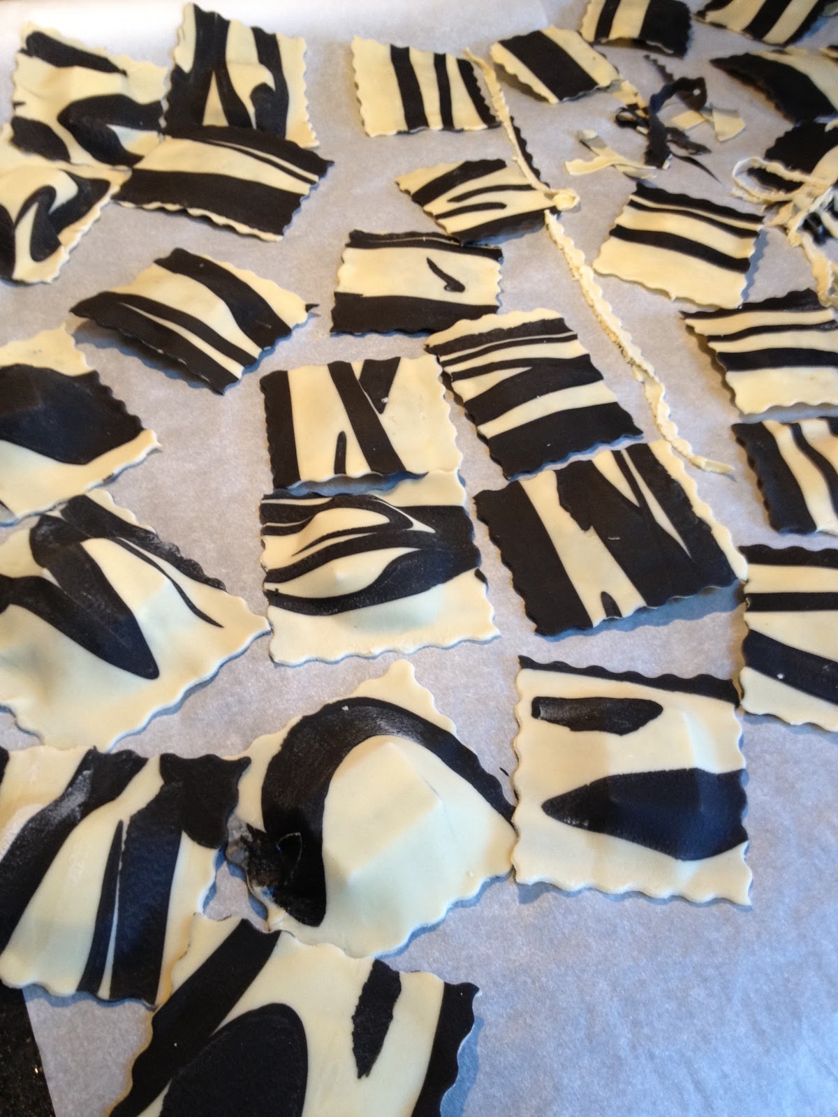 Kitchen antics, eggtopia and beyond!!!!!!: Making Pasta.........JUST DO ...