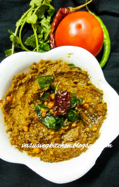 Vasusvegkitchen: Kothimira Tomato pachadi, Coriander tomato chutney