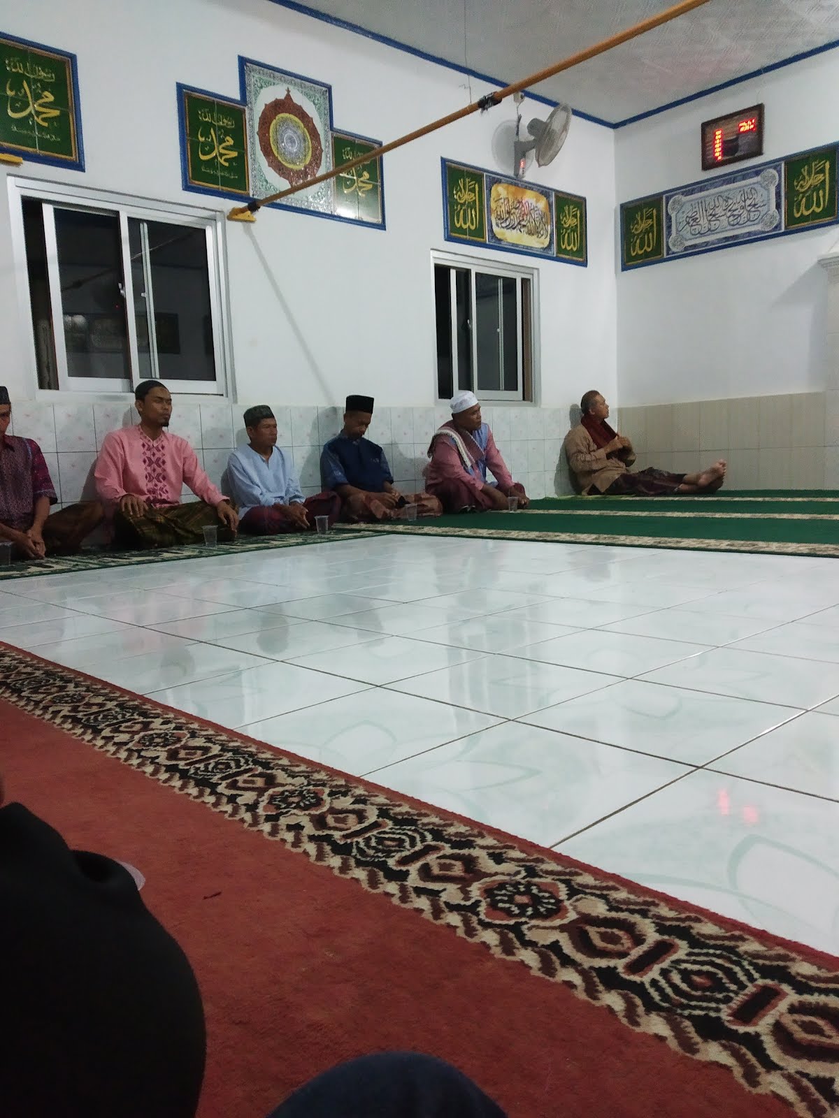 Masjid Al Barokah Adakan Pengajian Bapak Bapak