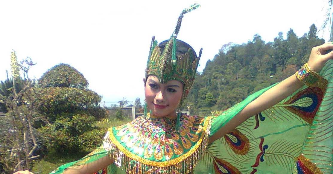 Kostum Tari Merak - SANGGAR RIAS TAZKIA