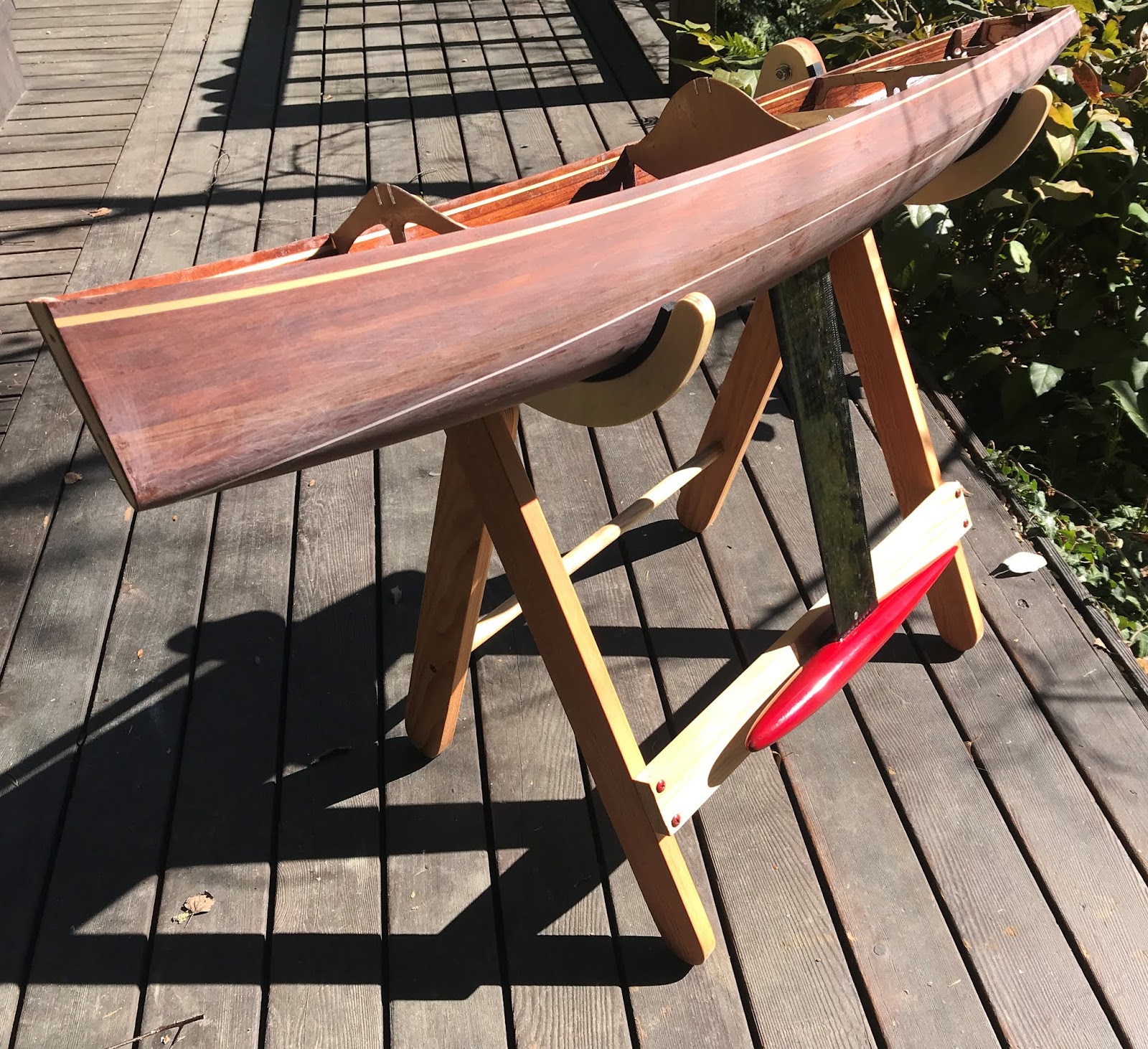 IOM Sailboat Stand