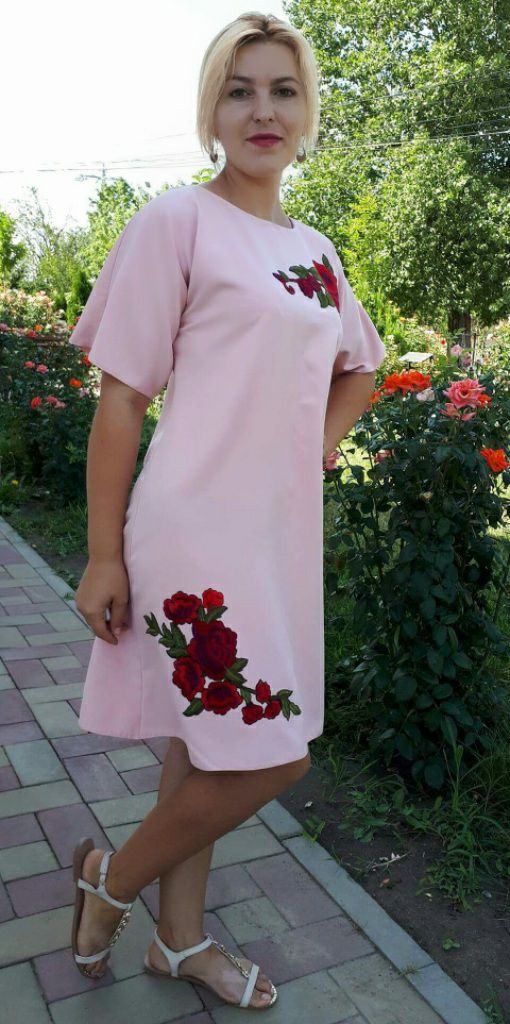 Împreună cu prietenii: Rochie cu broderie,Posh Atelier.