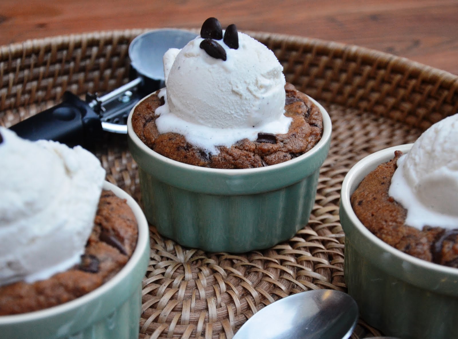 carlyklock: Gooey Deep Dish Chocolate Chip Cookies