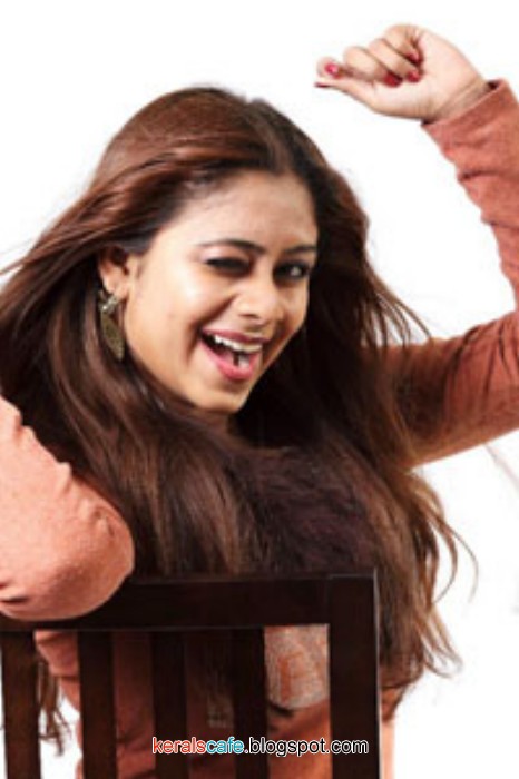 Actress Priya Lal Hot Photos | Kerals Cafe