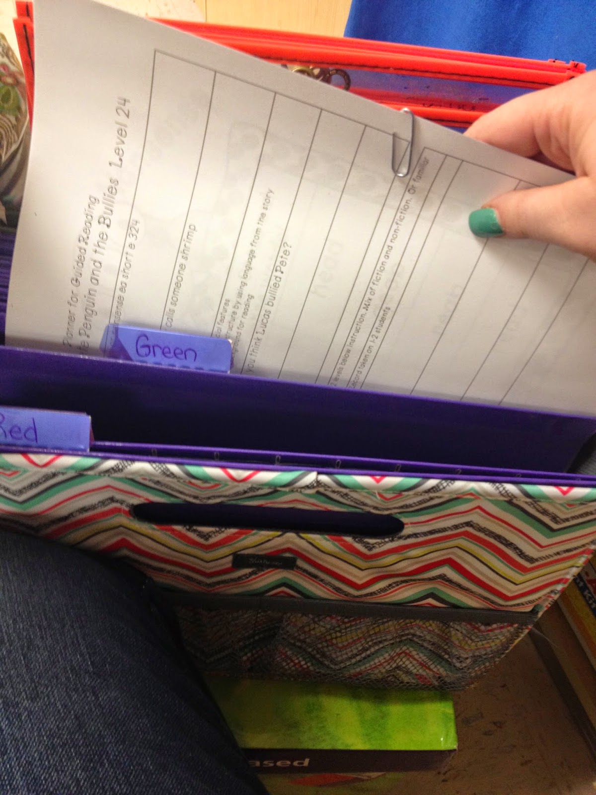First Grade Fingerprints: Love Your Guided Reading Setup with These Tips!