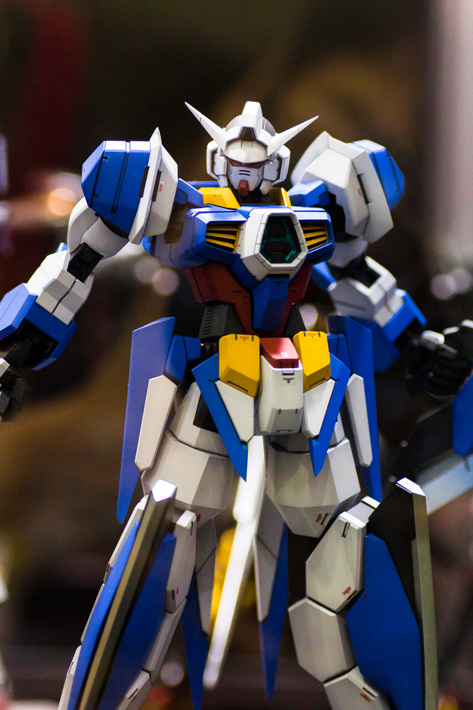 MG 1/100 Gundam AGE-1 Normal and HG 1/144 Gundam AGE-1 Razor Customized ...