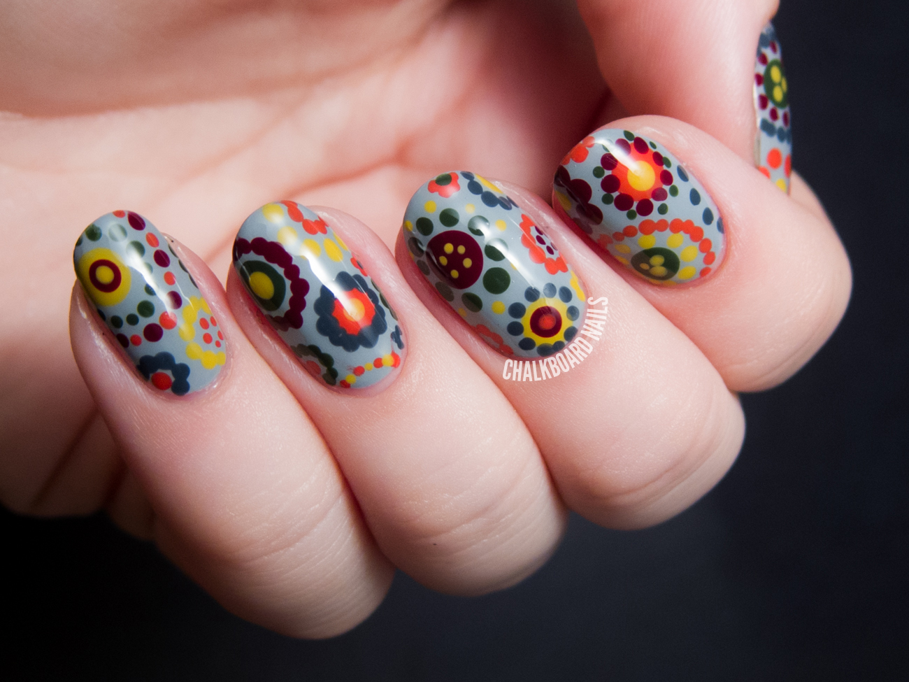 70's Style Polka Dot Floral Print | Nailart Polish