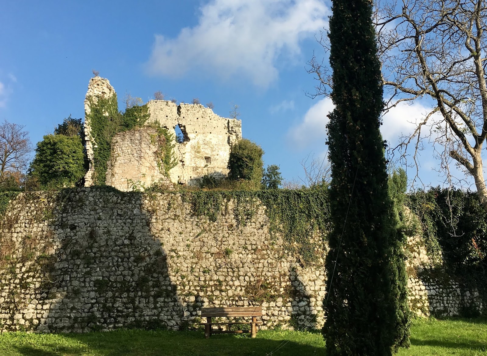 Cycling Dolomiti Friulane: Castello d'Aviano