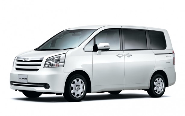 Toyota NAV1 Nyaman, Mewah dan Elegant - Jejak Jalan Raya