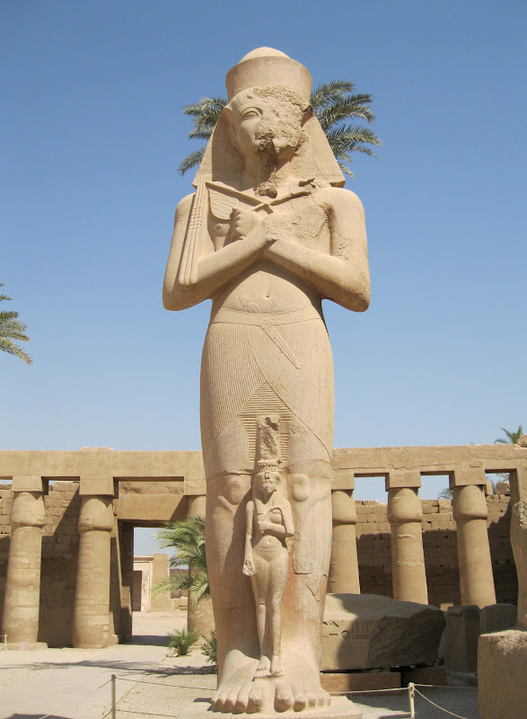 Kaponieeri: Karnakin temppeli