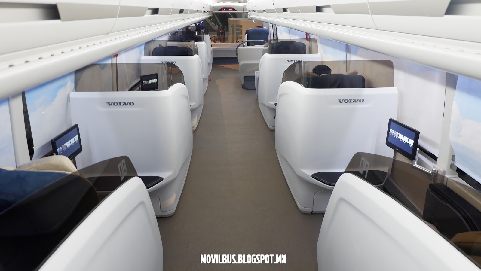 PRESENTAMOS EL NUEVO VOLVO 9800 DD.