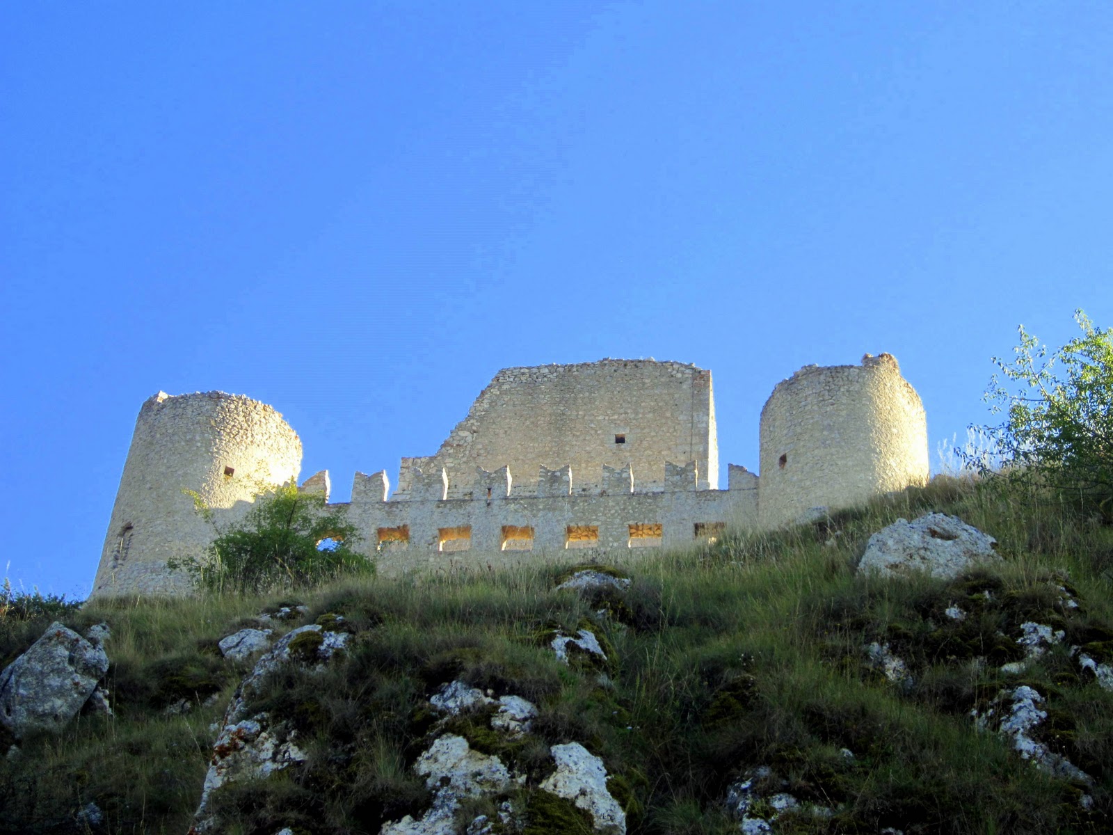 Enchanting Italy: The Magic of the Rocca Calascio