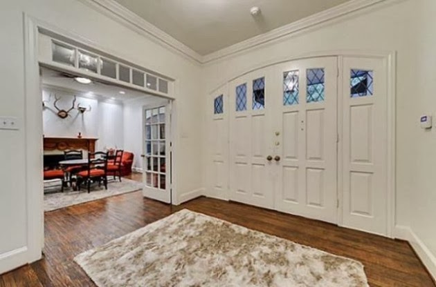 OddFuttos, When The Photos Speak: Chuck Norris's House For Sale for 1.2 ...