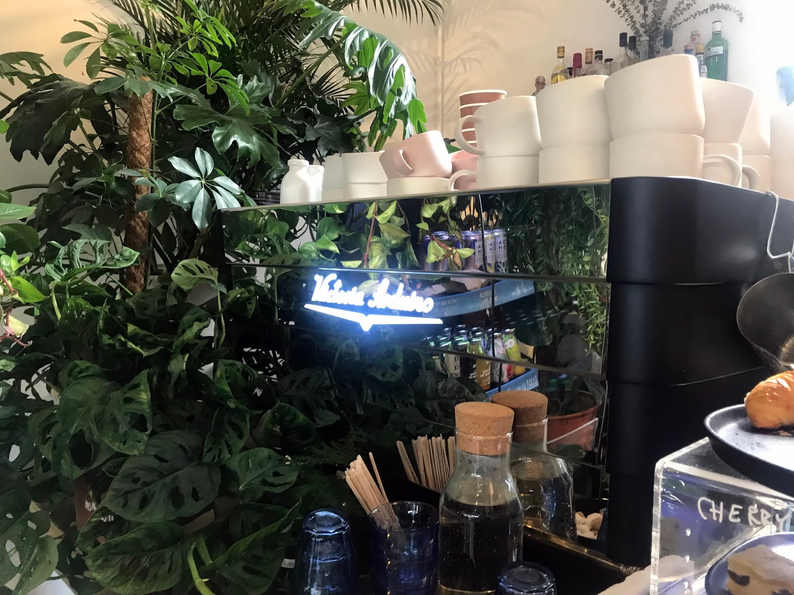 Double Skinny Macchiato: Curve Roasters and Other Adventures in Margate ...