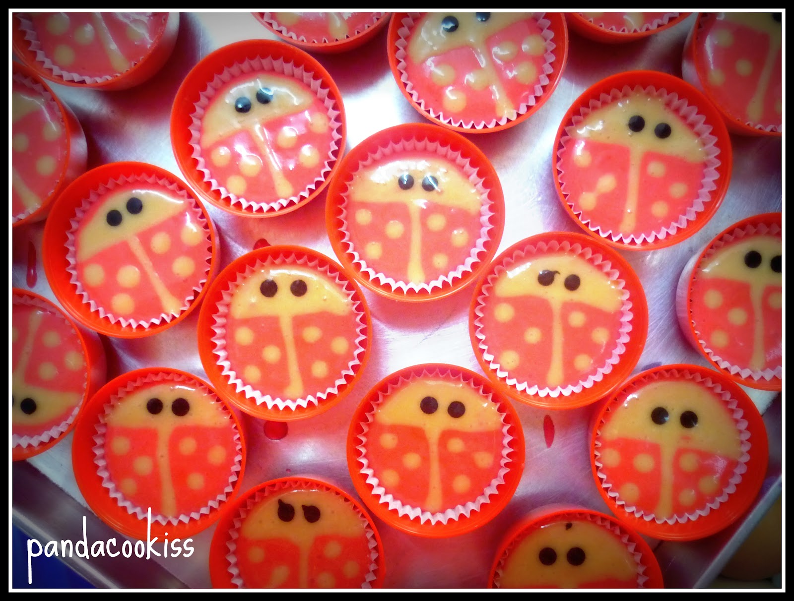 pandacookiss: Apam polkadot and mini muffins for Raimi's engagement day ...