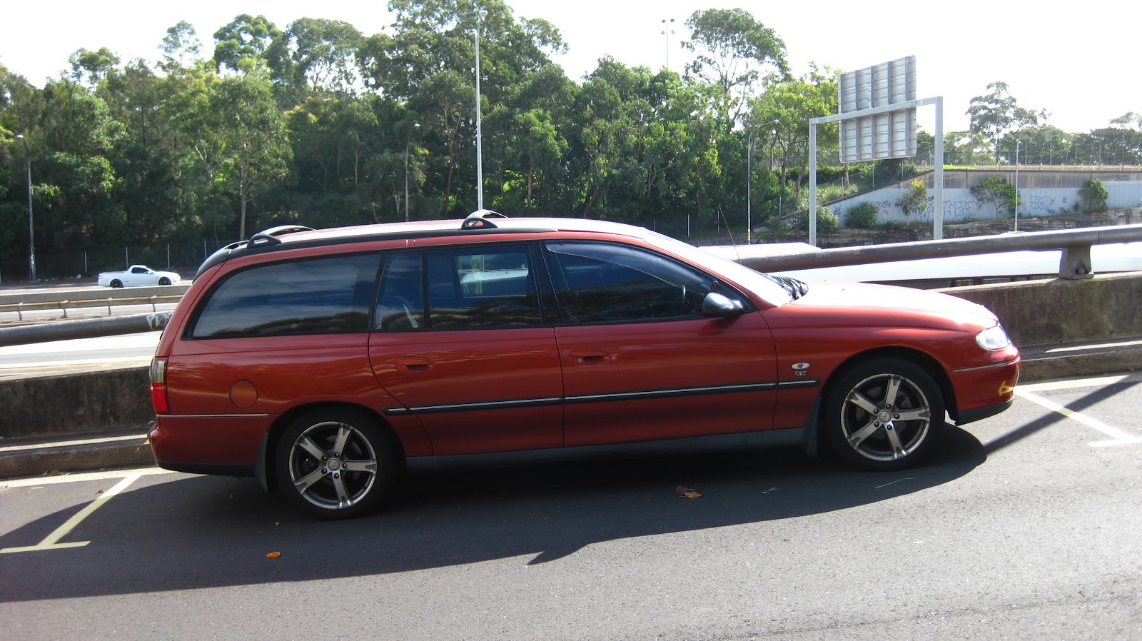 Aussie Old Parked Cars: 1999 Holden VT Commodore Olympic Edition Wagon