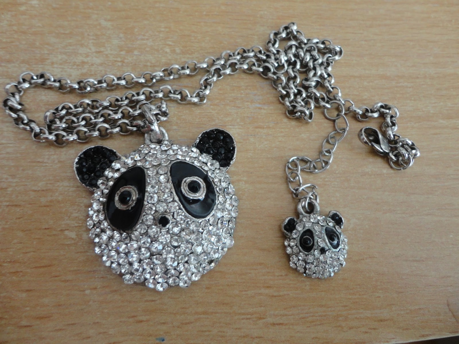 ! Between us girls: Pandománia