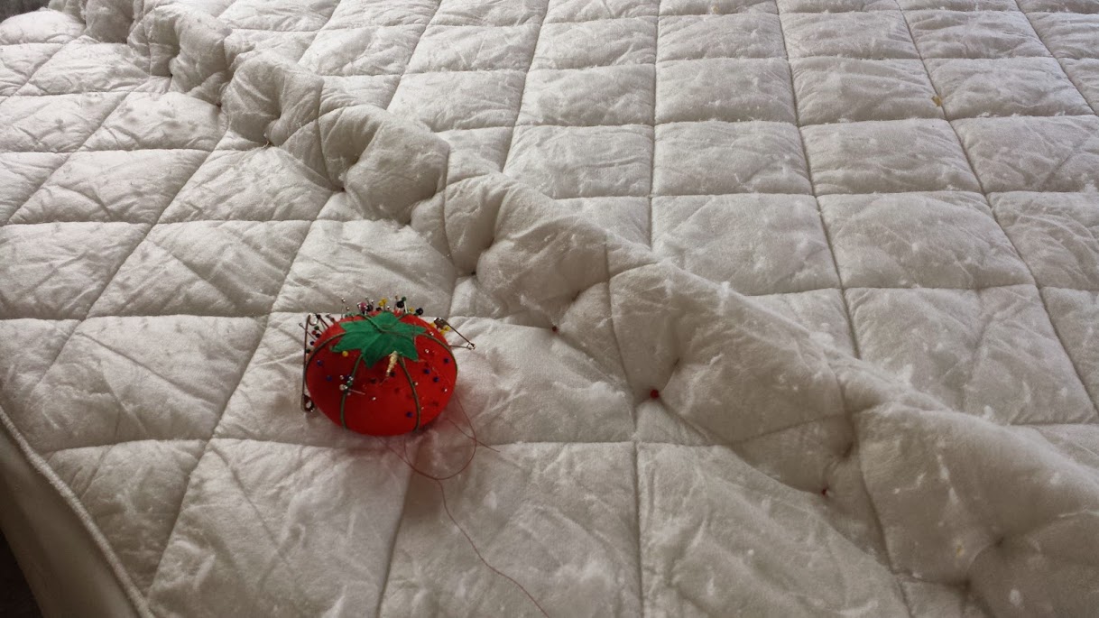 Adventures with the Winnebago: Decor: How To Make Short Queen Sheets ...