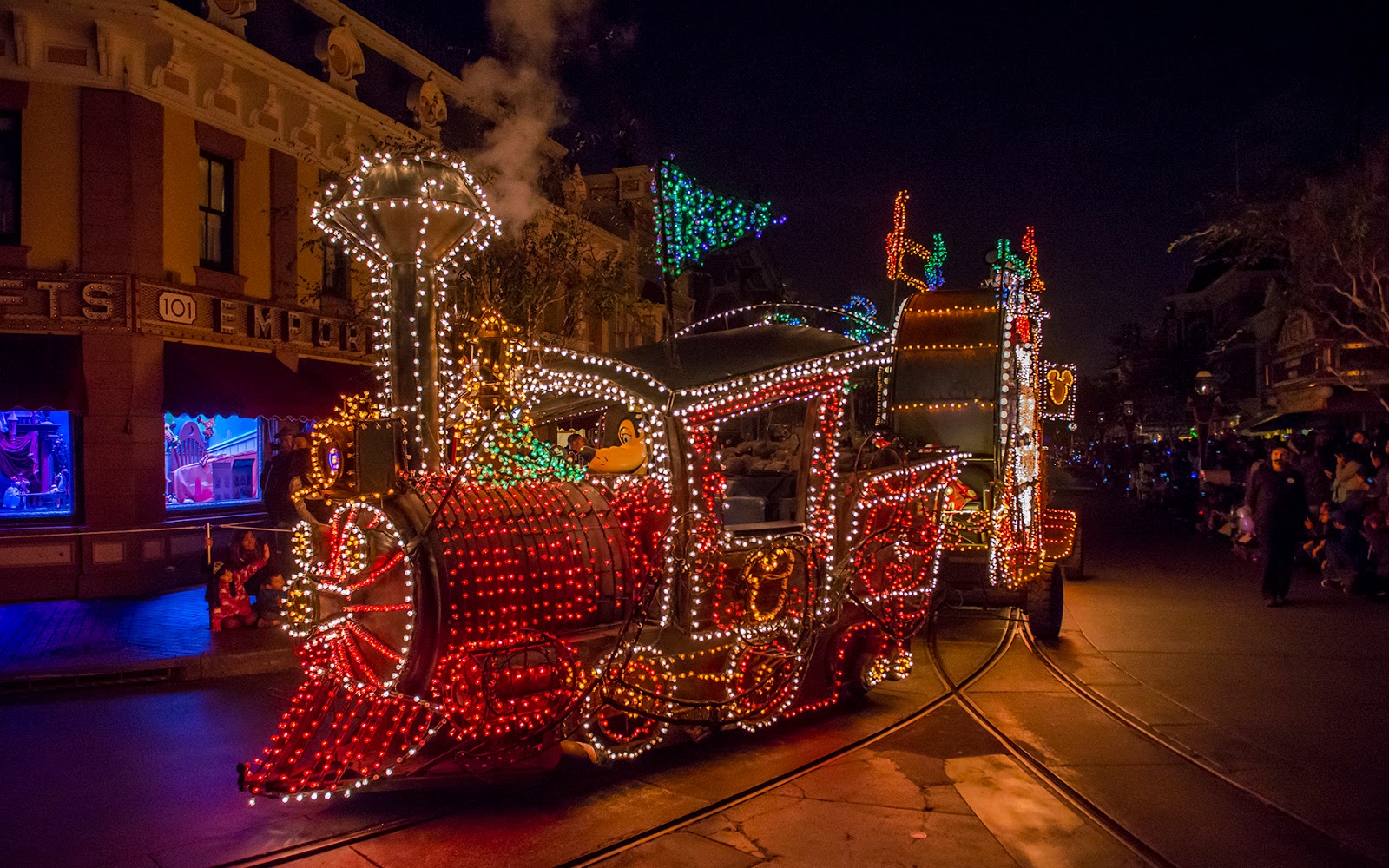 The Main Street Electrical Parade Returns