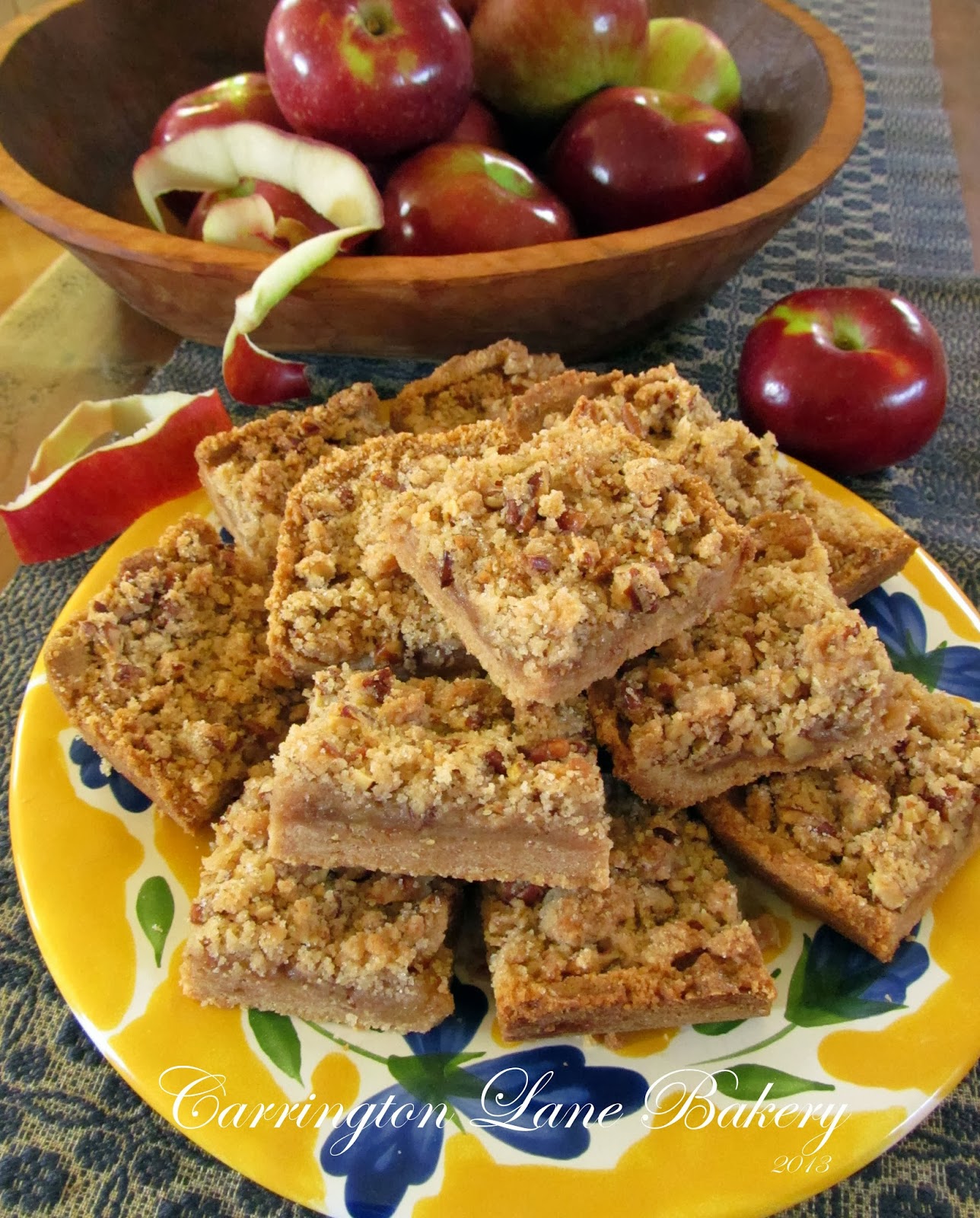 Carrington Lane Bakery: Apple Cinnamon Streusel Bars