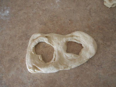 Eve's Little Earthlings: Happy Halloween Skeleton Bread