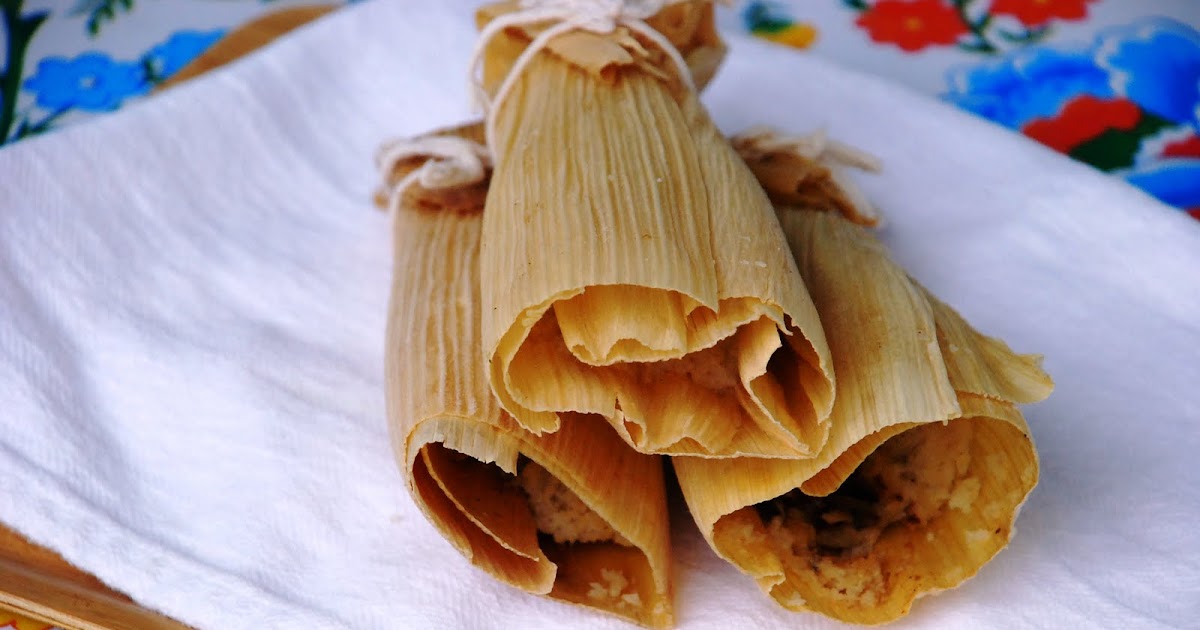 CupCakes and CrabLegs: Tamales With Rice