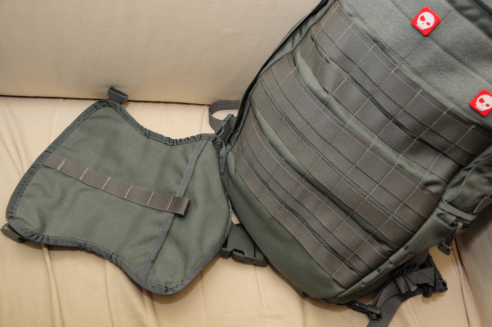 A Fabric Fixation: Kel's Incredible Backpack