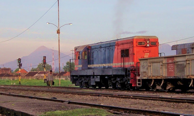 KERETA-API: Kelas lokomotif diesel PT Kereta Api Indonesia (Persero ...