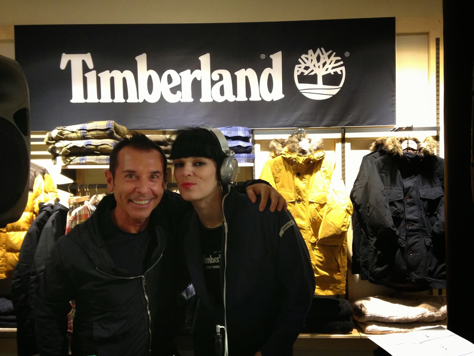 BIMBA BOSÉ PRESENTA EN SOCIEDAD A SU NOVIO EN LA FIESTA DE TIMBERLAND