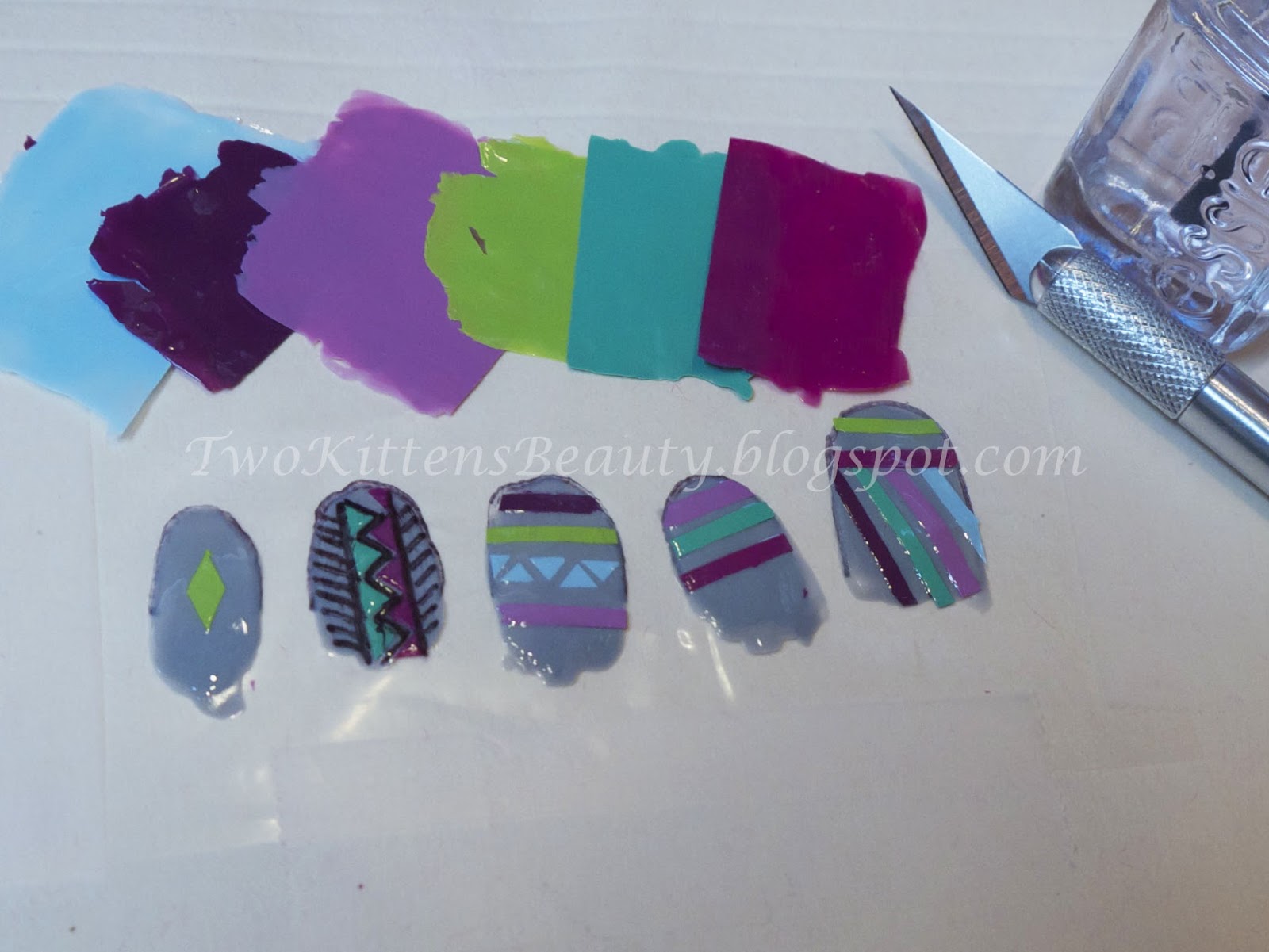 Two Kittens Beauty: DIY Aztec Nail Wraps Tutorial!