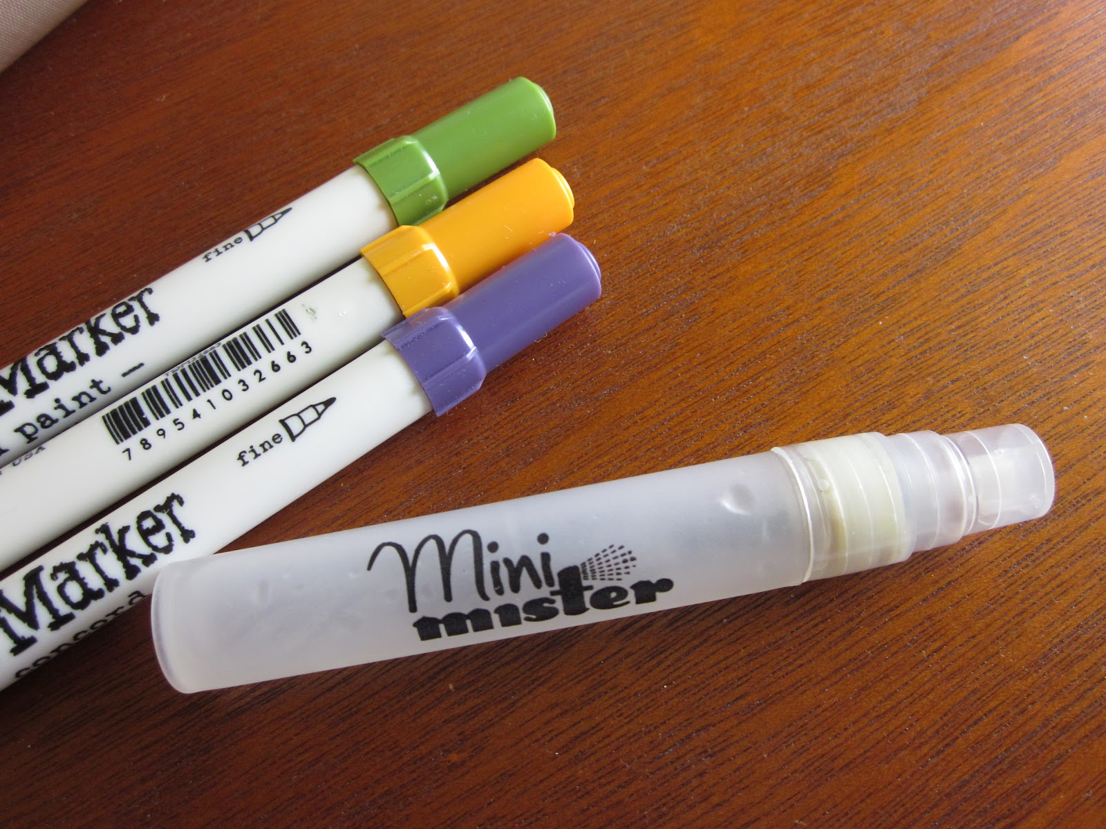 Where Scrappin' Happins: Tim Holtz Distress Markers
