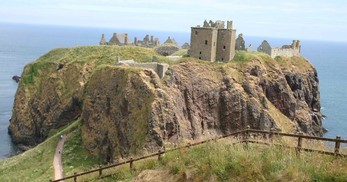 Life in the Middle Ages: Scottish castles