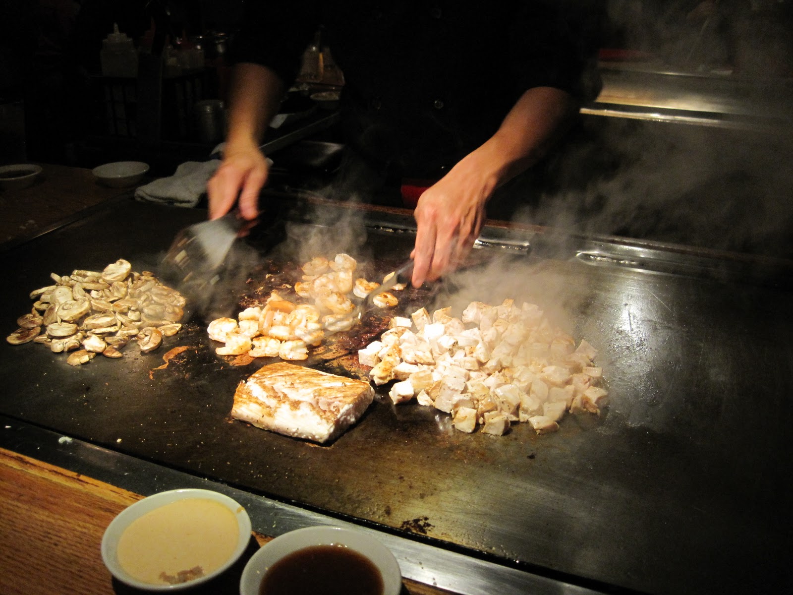 Another Day in Paradise with Dave & Lisa: Dinner and A Show – Kanki ...