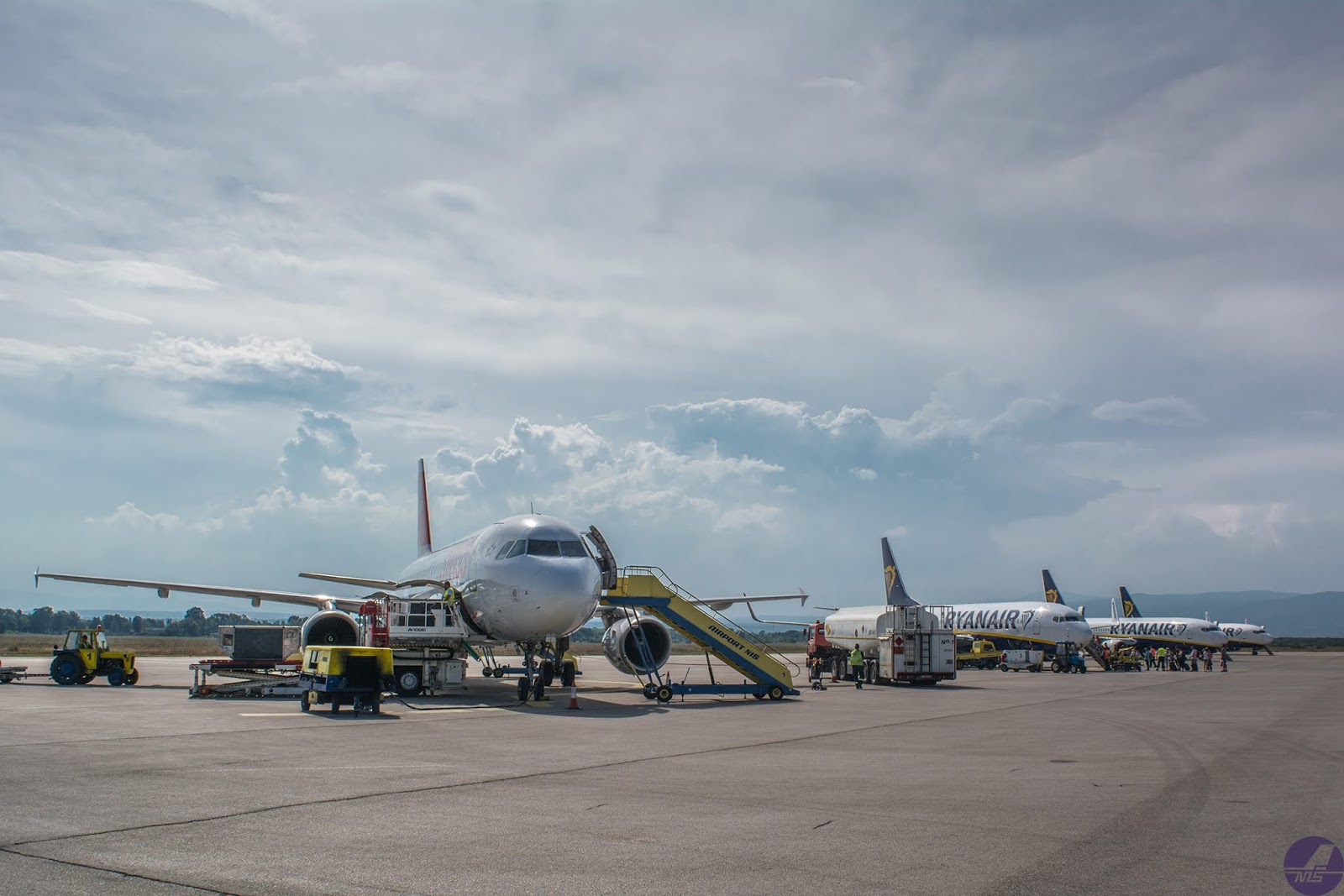 [SLIKA DANA] Čak četiri putnička aviona istovremeno na Aerodromu Niš