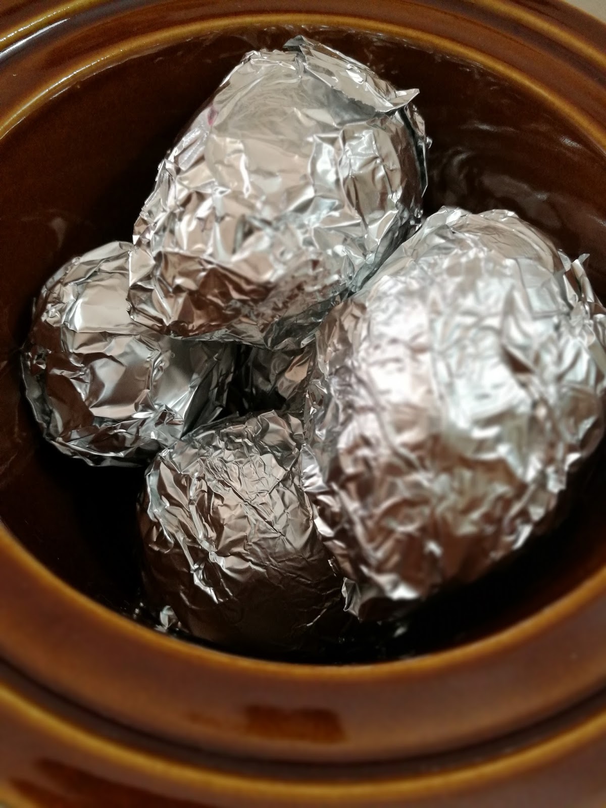 Resepi Simple Dan Mesti Jadi #9: Slow Cooker Baked Potatoes in Foil ...
