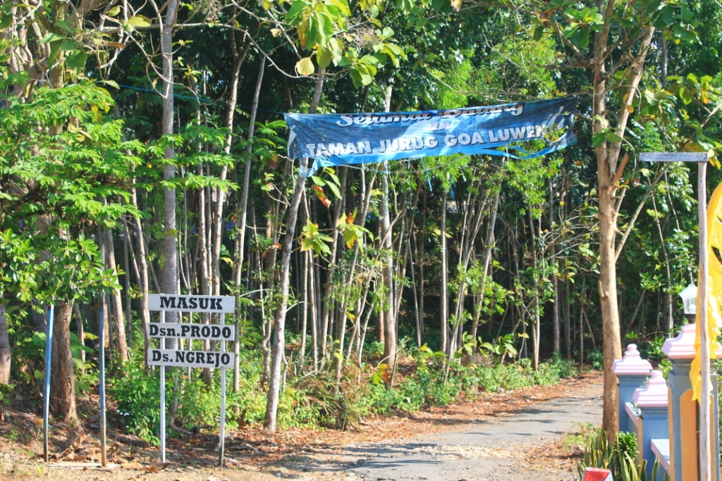 Berwisata ke Perut Bumi di Taman Jurug Goa Luweng Blitar - silviananoerita