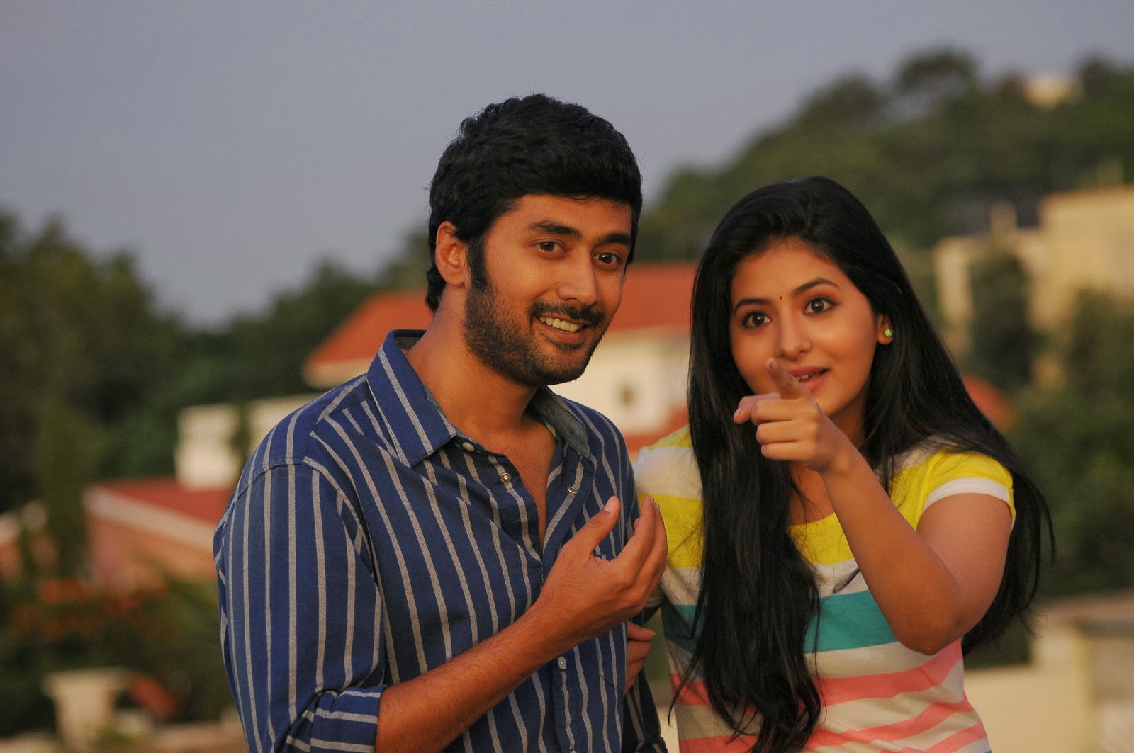 Hyderabad Love Story Telugu Movie Images Photo Gallery Sexy Photolite hyderabad-love-story-telugu-movie-images-photo-gallery-sexy-photolite