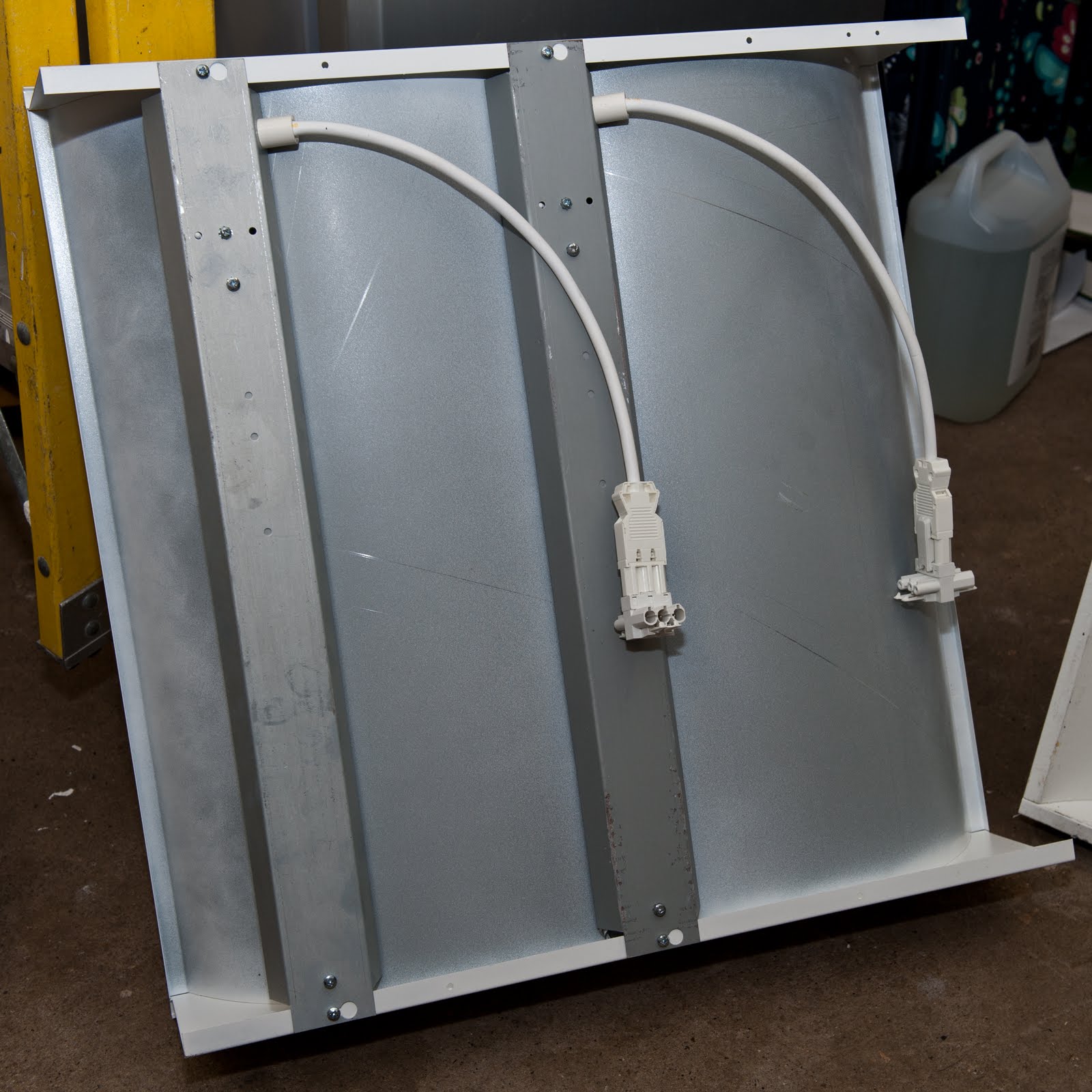 Andrew Scott Clarke - Photography Blog: DIY Fluorescent Light Bank Part 1