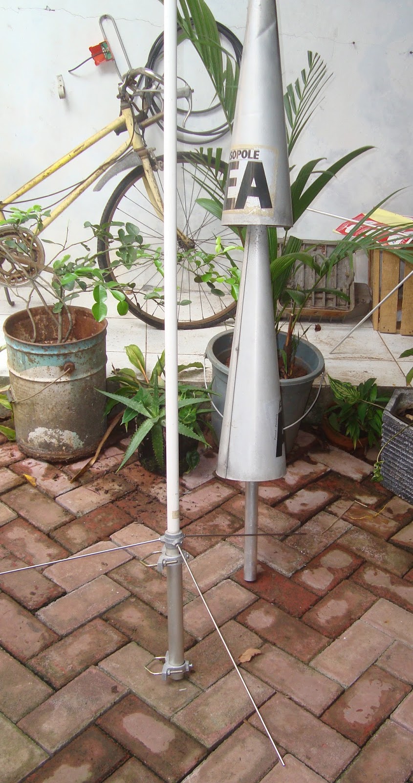 RADIO SELLER: Iso Pole AEA antenna 2 meter band USA (Sold )