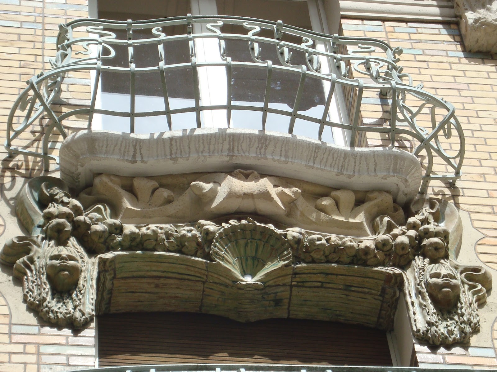 Paseos Art Nouveau: 3, square Rapp, Paris VIIè, Jules Lavirotte, 1989-90