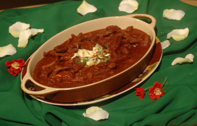 Veal with Paprika Recipe | Arabic Food Recipes