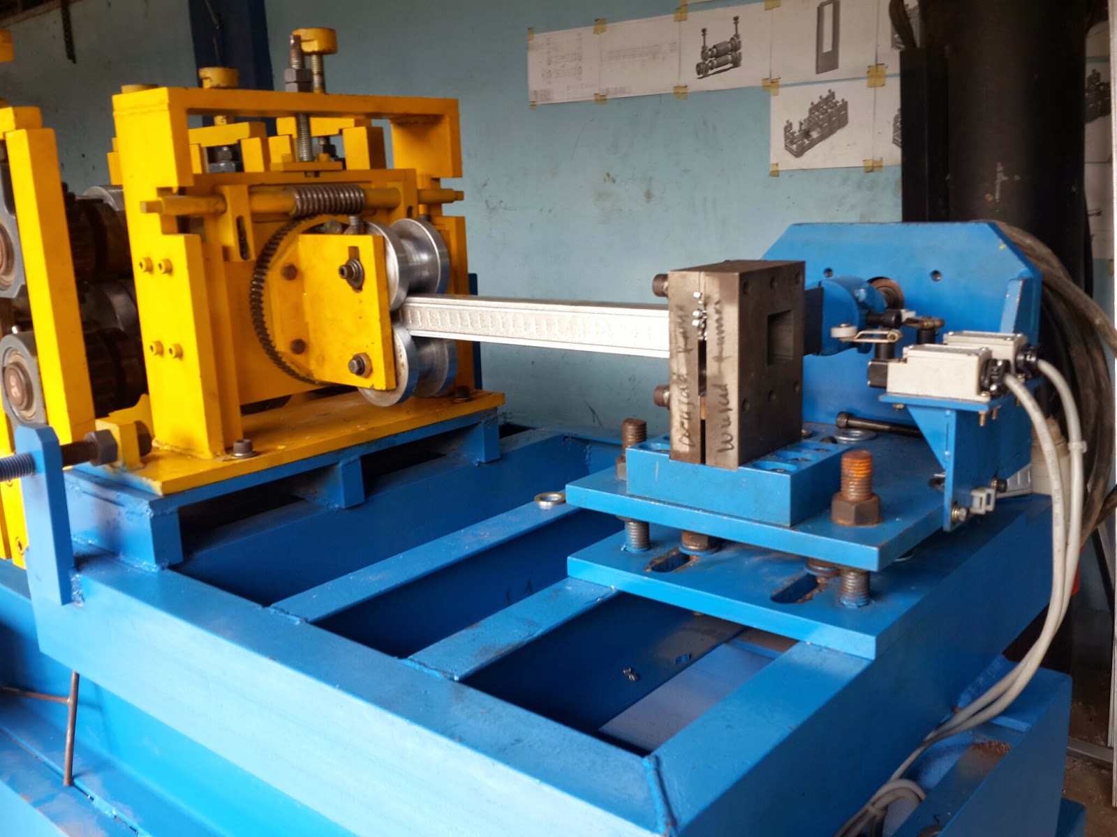 MESIN ROLLFORMING CETAK PEMBUAT PRODUKSI BAJA RINGAN HOLLOW: MESIN ROLL ...