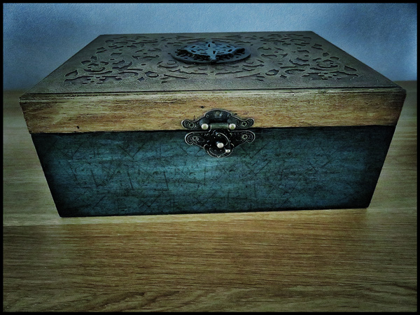 My Artful Muse: Discover the Journey- an altered box using DecoArt ...