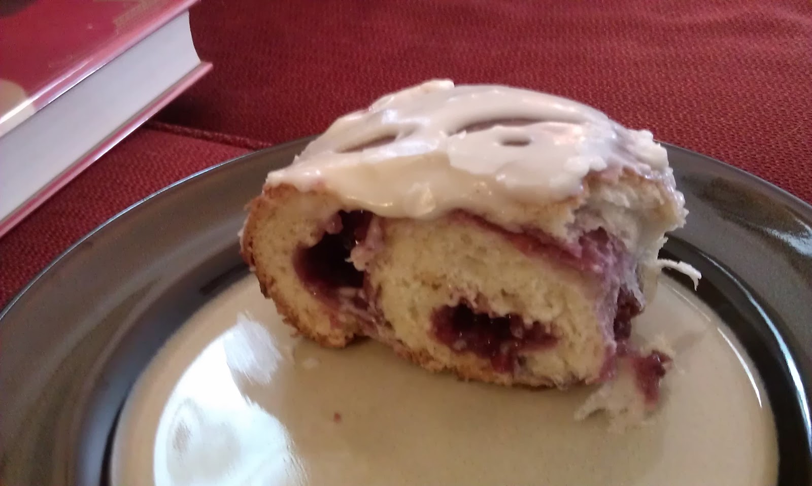bcmom's kitchen: Raspberry Swirl Bread