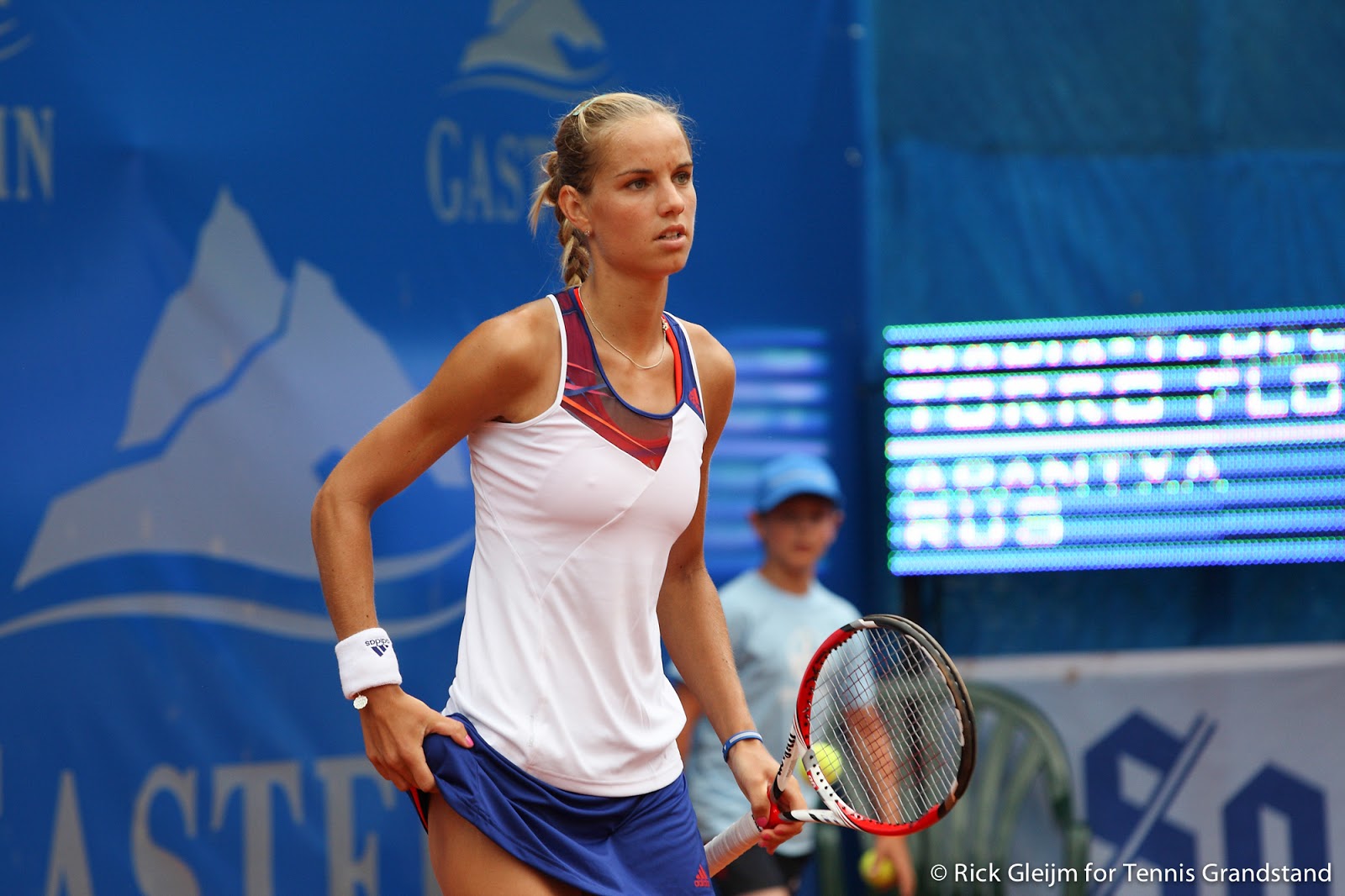 WTA ANGELS: Arantxa Rus won a match!