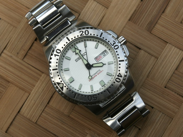 Dayan's Day: (SOLD) Seiko SKXA47 a.k.a White Knight