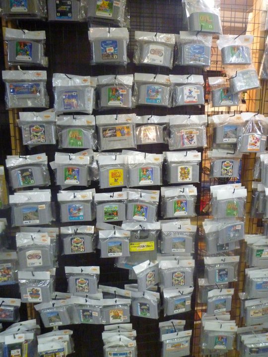 Famicomblog: Anatomy of a Japanese Video Game Store's Retro Section